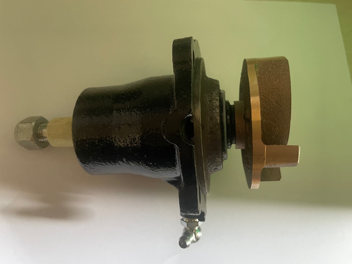 AA4.12 Water pump RMA/E (Exchange only)