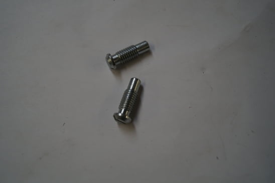 F2.15 Gear Lever Pivot stud (snug)