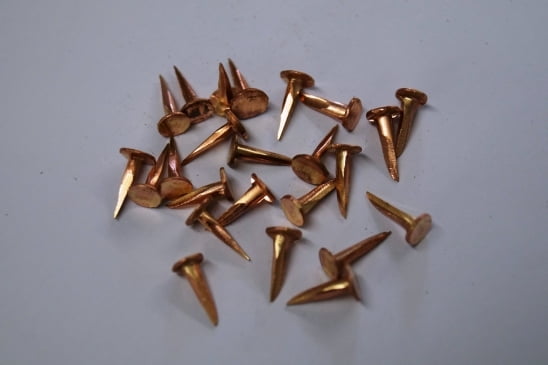 RM1008 10mm Copper roof tacks 100g (263)