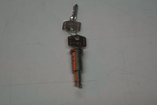 RM102 Door & Boot Lock Barrel & 2 keys - (RMC Boot Only)