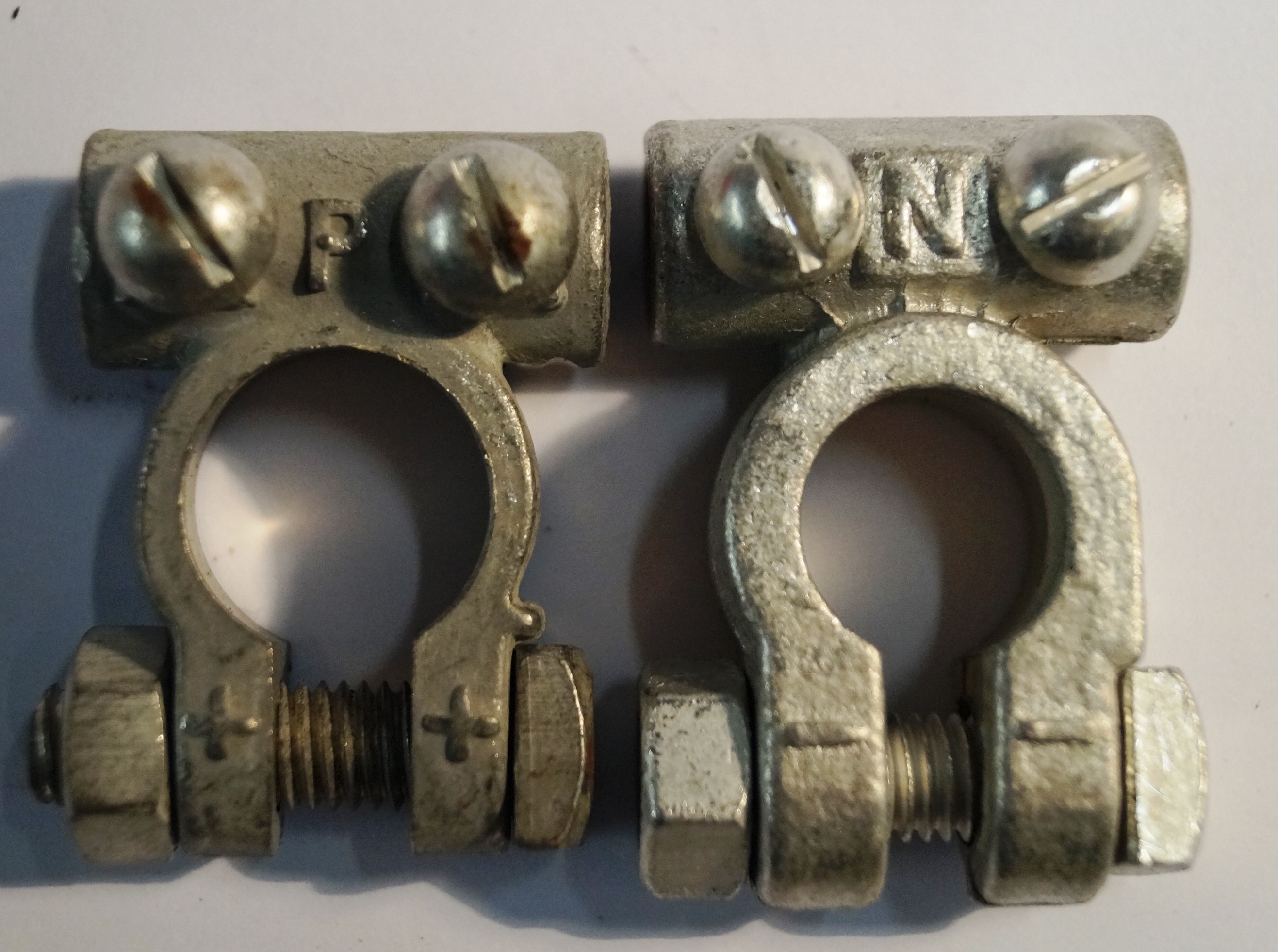 RM254 Battery Terminals Positive & Negative